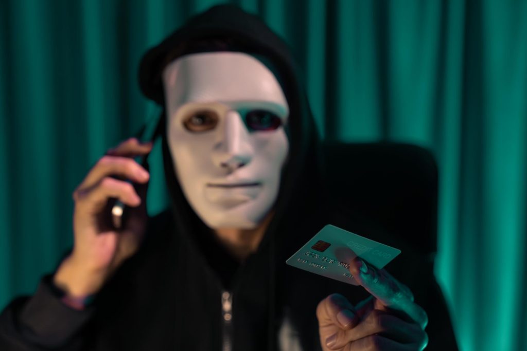 How many bank robberies in the UK are successful? - Safetell